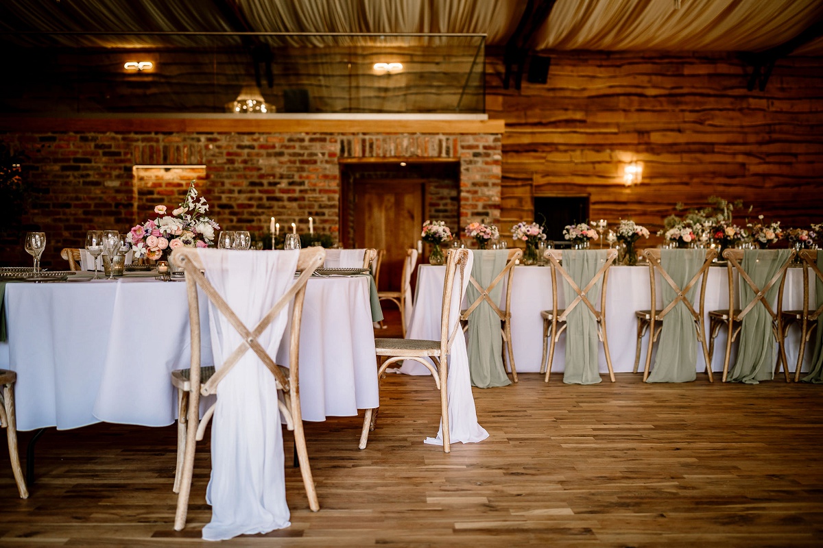 A Natural Styled Shoot at The Oakwood at Ryther (c) Hayle Baxter ...